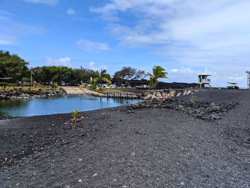 9 Black Sand Beaches Not-to-Miss on the Big Island (with Map)