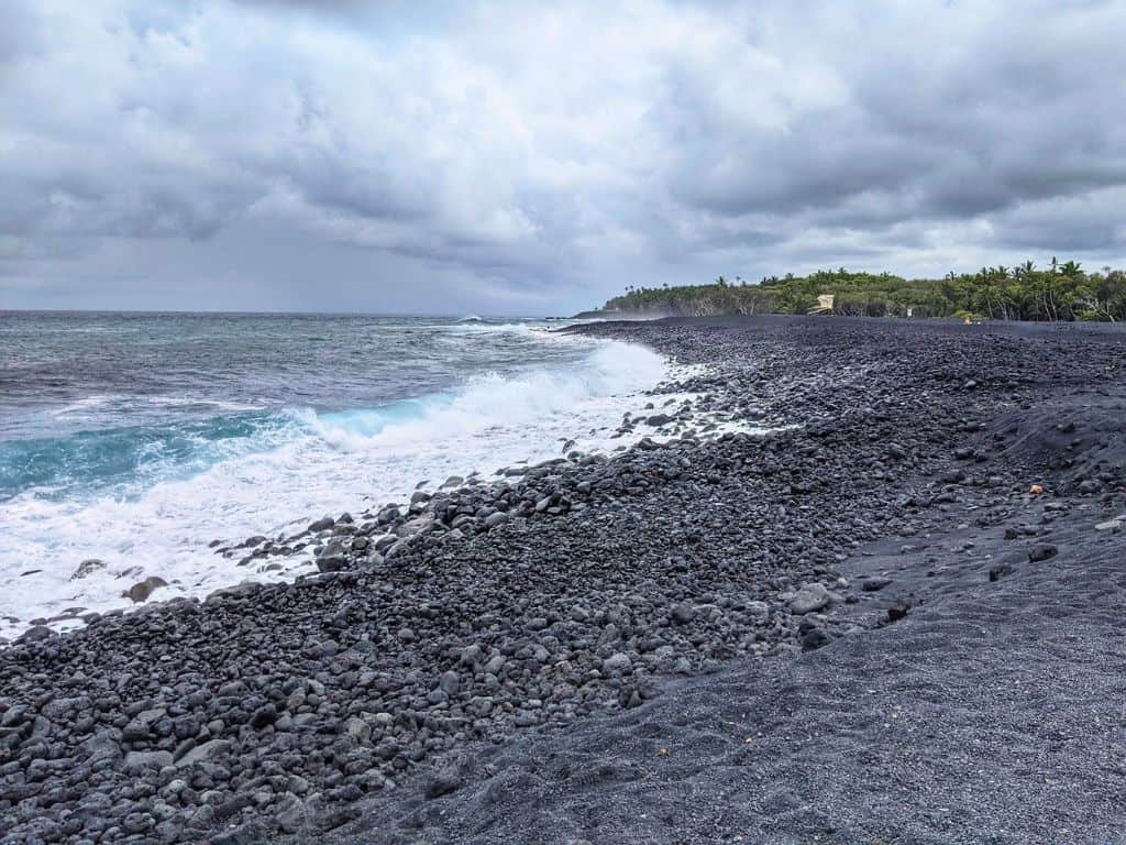 9 Black Sand Beaches Not-to-Miss on the Big Island (with Map)