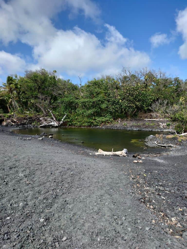 9 Black Sand Beaches Not-to-Miss on the Big Island (with Map)